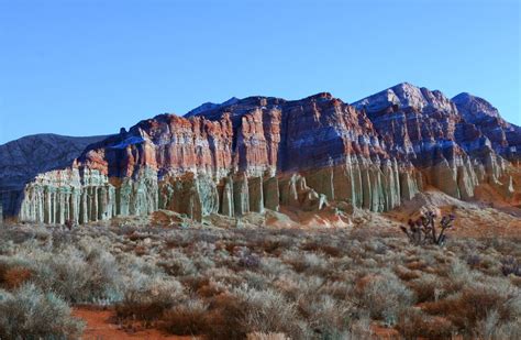 Rock Climbing In The Red Rock Canyon Las Vegas