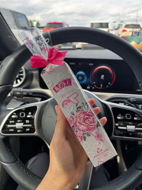 의뢰인 어머니께서 나 만나기 전에 시간이 남아서 하나 샀다고 건네주시는데 정말 기분이 좋았어 🥺 경찰서 조사 입회해서 말귀 못알아 듣는 수사관하고 말씨름하고 있었는데