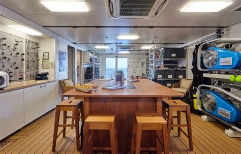 Wingman Yacht • Mark Zuckerberg 30m Support Vessel