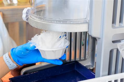 Types Of Ice For Drinks And Cocktails