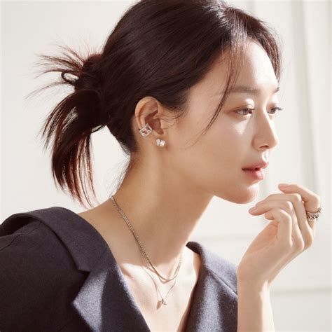 ‘김우빈♥ 신민아 우아한 가을의 여신 [화보]｜스포츠동아