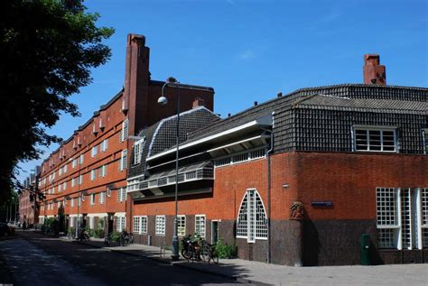 17 Unbelievable Expressionist Architecture Designs From History