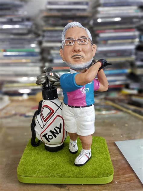 ตุ๊กตาปั้นตีกอล์ฟ ตุ๊กตาปั้นชุดตีกอล์ฟ รูปปั้นนักกอล์ฟ ของขวัญนักกอล์ฟ ของที่ระลึก Ennxo