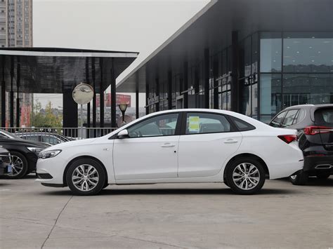 2021款别克英朗，外观十分耐看，内饰比较时尚 知乎