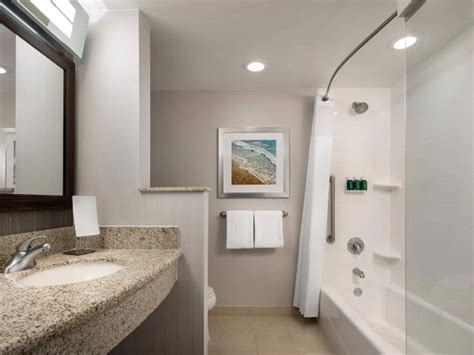 Courtyard By Marriott Maui Kahului Airport Hôtels Air Canada Vacations