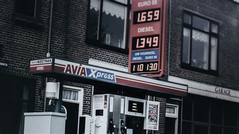 Market Economy Vs Command Economy