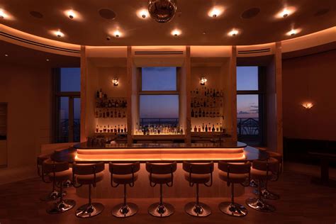 10 Rooftop Bars In New York City With Stellar Views And Cocktails