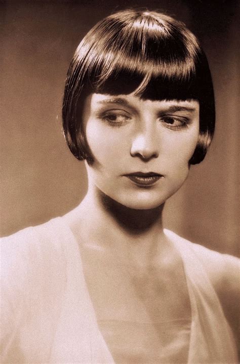 Louise Brooks One Of The Beautiful It Girls Of The Jazz Age In The