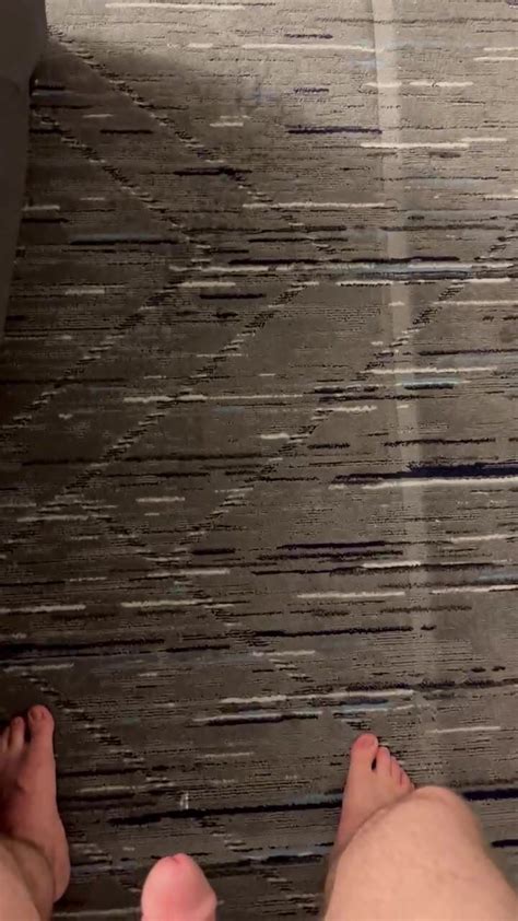 Pissing Under The Hotel Bed 2