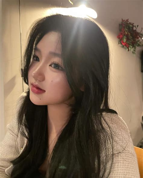 배 유 빈 컷팅 안 하고 비키니 입는 소녀는 나 뿌냐 Instagram