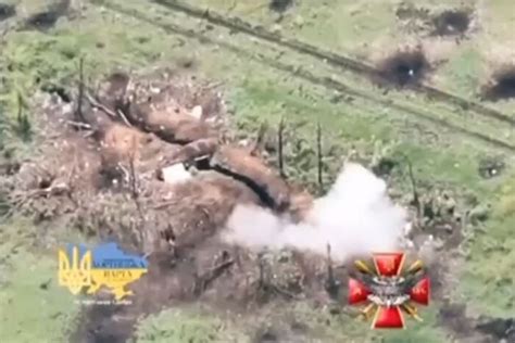 У ГУР показали як розвідники з дрона знищили ворожу станцію РЕБ ВІДЕО