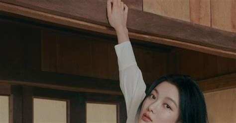 김유정 화보 모던and시크 스타일링…완연한 성숙美