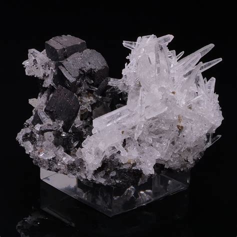 Hubnerite And Quartz Mundo Nuevo Mine Huamachuco Sanchez Carrion