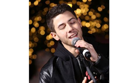 How To Fall In Love Like Nick Jonas And Peecee Sex And Dating