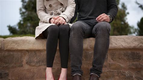 3 Cara Membangun Kepercayaan Dengan Pasangan Ketika LDR Lifestyle Fimela Com