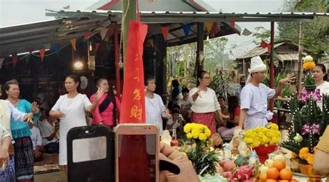 អ្នកលេងឆ្នោត ជំនឿរបស់ប្រជាជនថៃ រឿងបន់ស្រន់ សុំ លេខ ឆ្នោតនៅតែមានមិនចេះអស់ Khmerload Cambodia