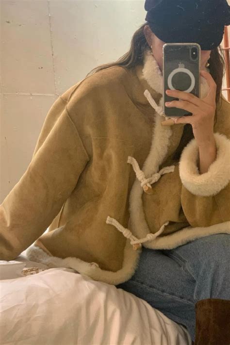 품절 빈뮤트 우디더플 떡볶이 무스탕 리버시블 무스탕 양면 퍼 하프코트 에이블리