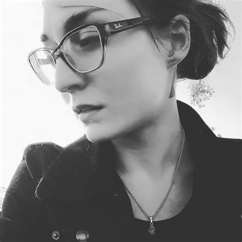 Olivia Andersen Youtube