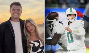 Forgotten Nfl Quarterback Escapes To Cabo With His Glamorous Wife After