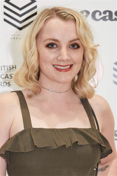 Evanna Lynch Age Harry Potter Star Evanna Lynch Lands Leading Role In