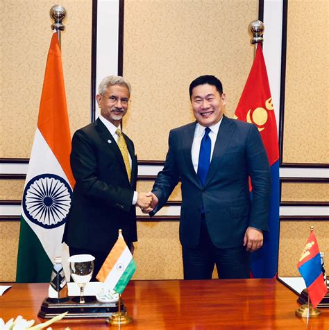 Шанхайн хамтын ажиллагааны Oyunerdene Luvsannamsrai