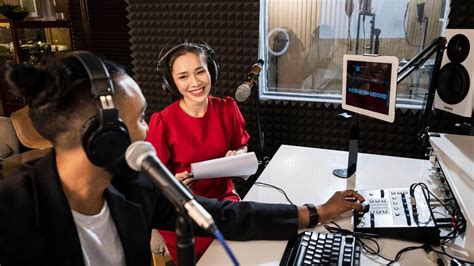 Top 10 Best And Most Influential Radio Personalities Of All Time