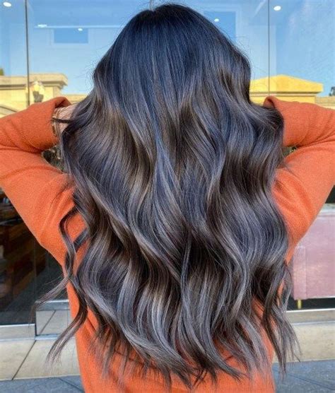 50 Highlights For Gray Hair That Pros Swear By Hair Adviser In 2025