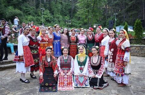 БЪДЕЩЕ ЗА ФОЛКЛОРА