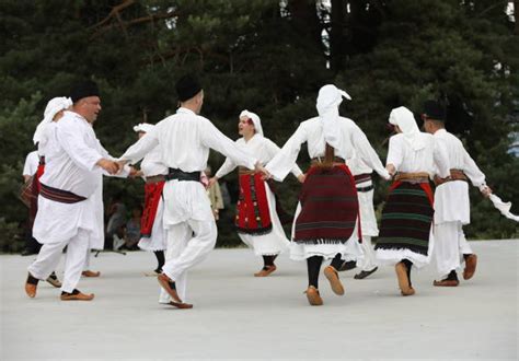 101 500 Danse Traditionnelle Photos Taleaux Et Images Libre De Droits Istock