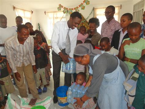 Matukio Michuzi Blog Wanafunzi Wa Cbe Dodoma Watoa Mkono Wa Kheri Ya