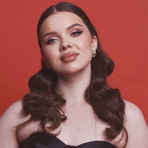 ВАША УЛЮБЛЕНА ЗІРКА Julia Gutsal • Threads Say More