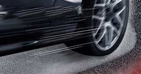 빨간 불에 횡단보도 건너다‥차량 2대에 치인 60대 여성 숨져