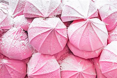 분홍색 식욕을 돋우는 베리 마시멜로의 추상적인 배경 휴일 장식 과자 공휴일에 대한 스톡 사진 및 기타 이미지 공휴일 달콤한 음식 마시멜로 Istock