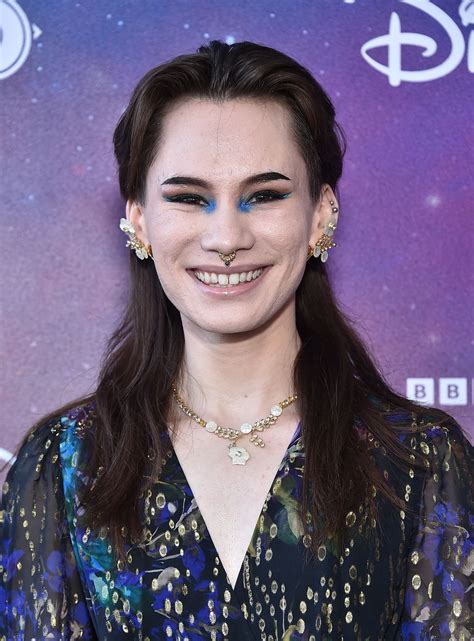 Star Trek Discovery Duo Reunite On New Vampire Horror Comedy