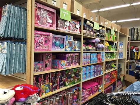 Fallas Opens In Former Annas Linens Store In Santa Ana Orange County