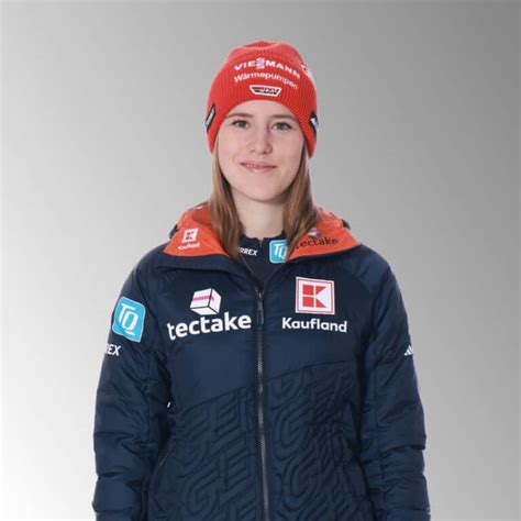 Melina Gaupp Triceps Team