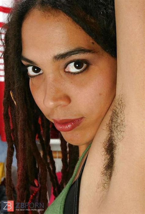 Reba Dreadlocks Yam Sized Nips And Wooly Armpits Zb Porn