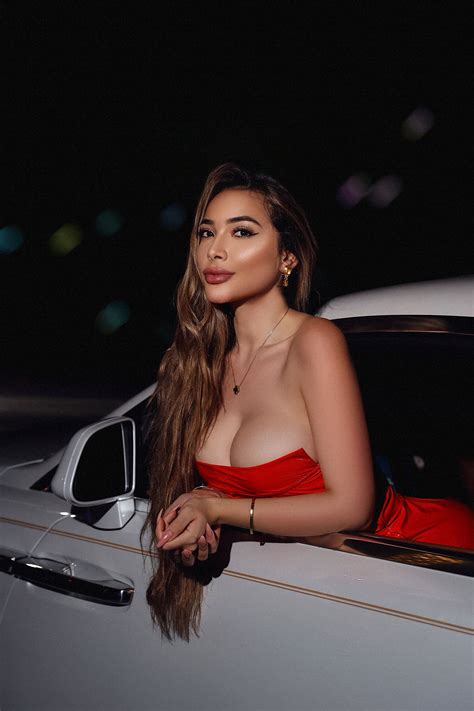 Ester Ana Exploring The World With Style And Passion