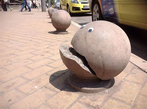40 Street Objects With Googly Eyes That Will Make You Look Twice