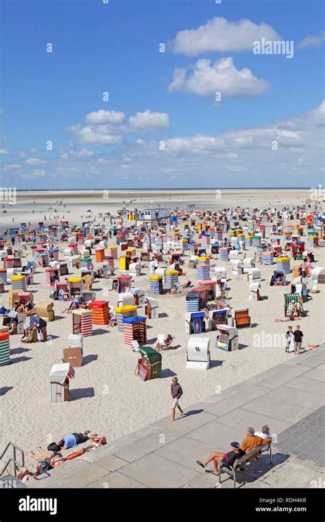 Borkum Promenade Fotos Und Bildmaterial In Hoher Auflösung Alamy