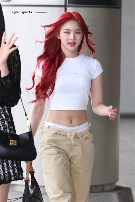 일간스포츠 𝑰𝑳𝑮𝑨𝑵 𝑺𝑷𝑶𝑹𝑻𝑺 on Twitter 스테이씨 아이사 김포국제공항 출국 오늘 완전 핫걸인데 https isplus