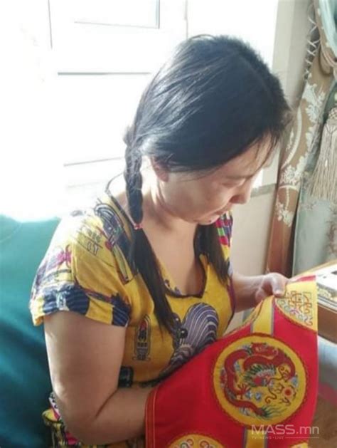 Б ОЮУН ЭРДЭНЭ ХАМГИЙН АНХ ХАНЬДАА ДААЛИН ОЁЖ ӨГСӨН