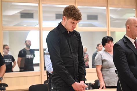 ВИДЕО Васил Јованов осуден на 12 години затвор таткото на загинатата Фросина го нарече судот