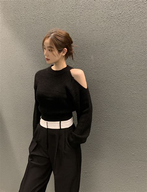 원숄더 슬릿 니트 에이블리