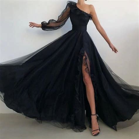 Шикарне вечірнє чорне плаття — ціна 1700 грн у каталозі Вечірні сукні Купити жіночі речі за