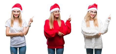 젊은 아름 다운 금발 여자의 콜라주 얼굴에 큰 미소와 함께 고립 된 배경 위에 크리스마스 모자를 입고 카메라를 보고 측면에 손과