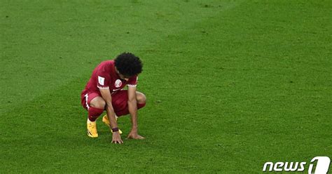 [월드컵] 역대 개최국 최약체 카타르 가장 먼저 탈락 확정