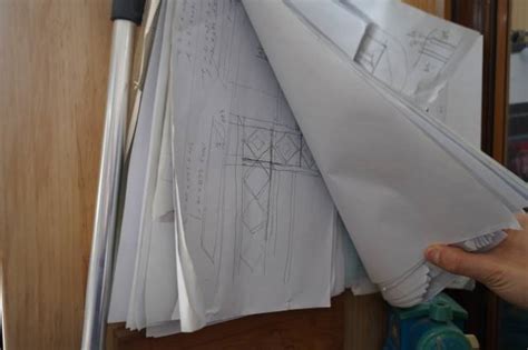 단독 위이잉” 장기수 목공질에 교도소 소음이 묻혔다