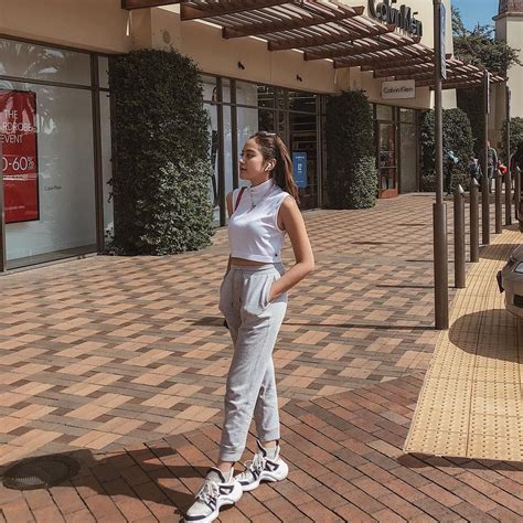 Salshabilla Adriani On Instagram 🦋 Gaya Ulzzang Wanita Instagram