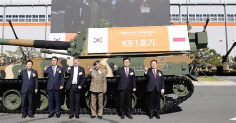 창원시 명품 무기 K2전차·k9 자주포 폴란드 수출 출고식
